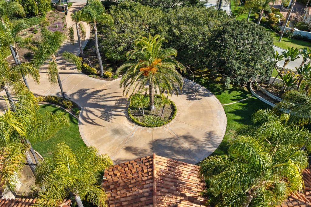 18050 Rancho La Cima Corte, Rancho Santa Fe, CA 92067 (MLS # 250031360 ...