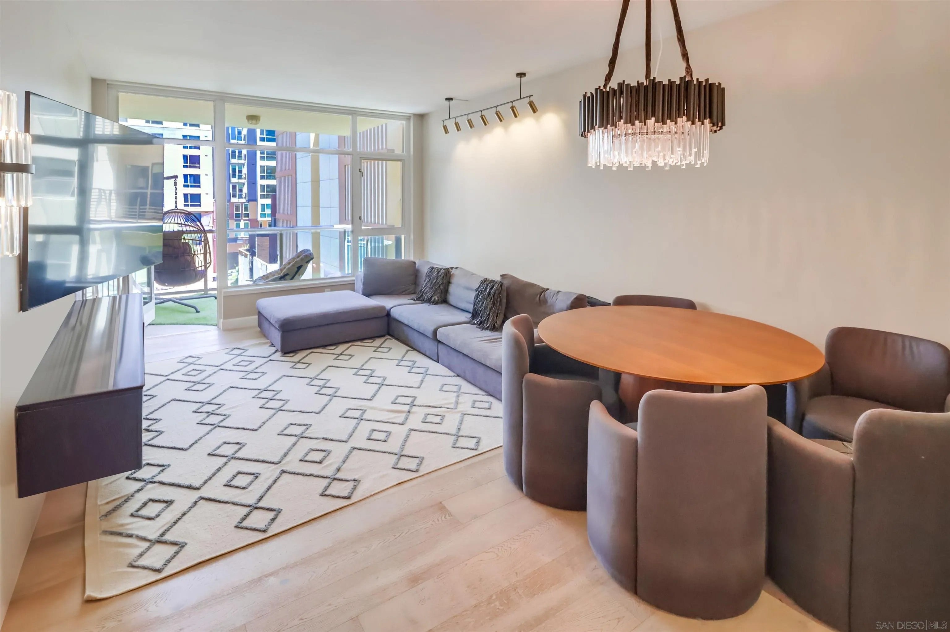 427 9th Ave 409, San Diego, CA, 92101 - Living The San Diego Life