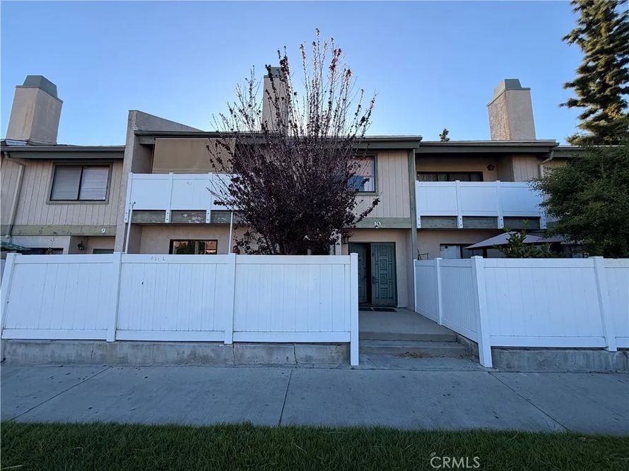 8341 De Soto Ave Unit 10, Canoga Park, CA 91304 for sale - Stessa