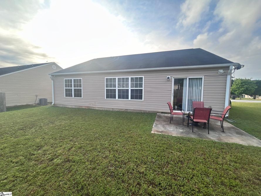 106 Parkgate Ct, Simpsonville, SC 29680 for sale - Stessa