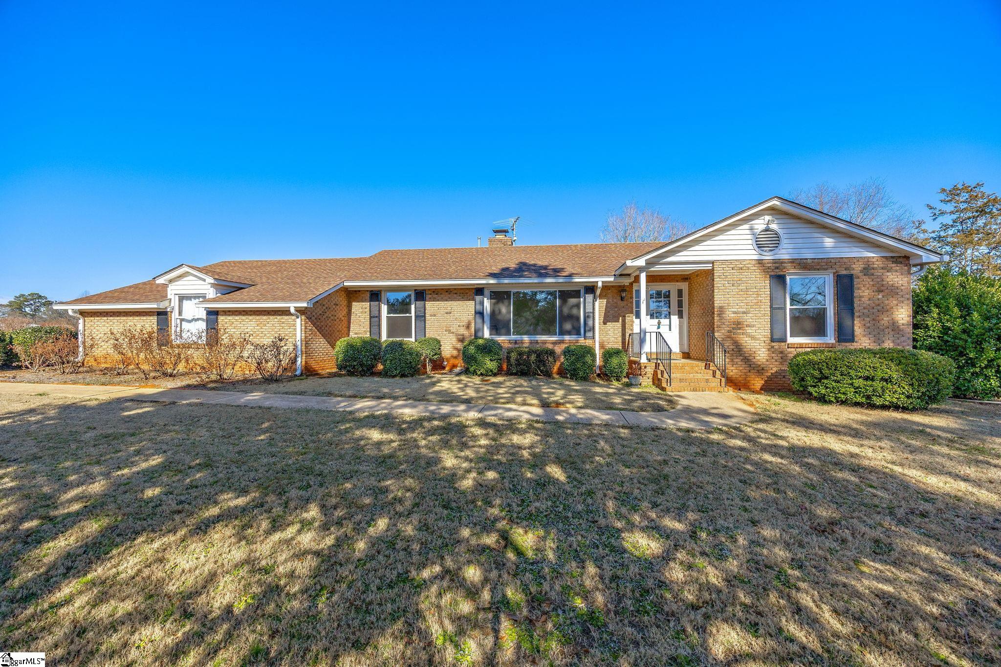1305 Summers Drive, Pendleton SC Real Estate Listing | exitrealty.com®