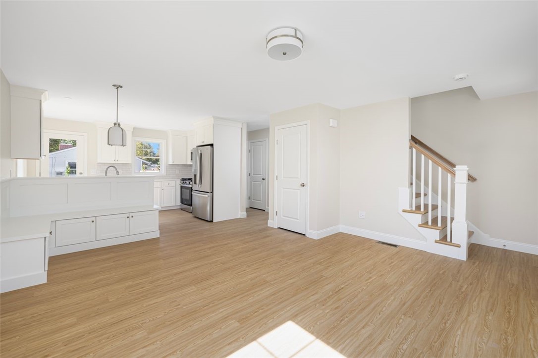 19 WOOD ST, WARWICK, RI 02889 | REMAX