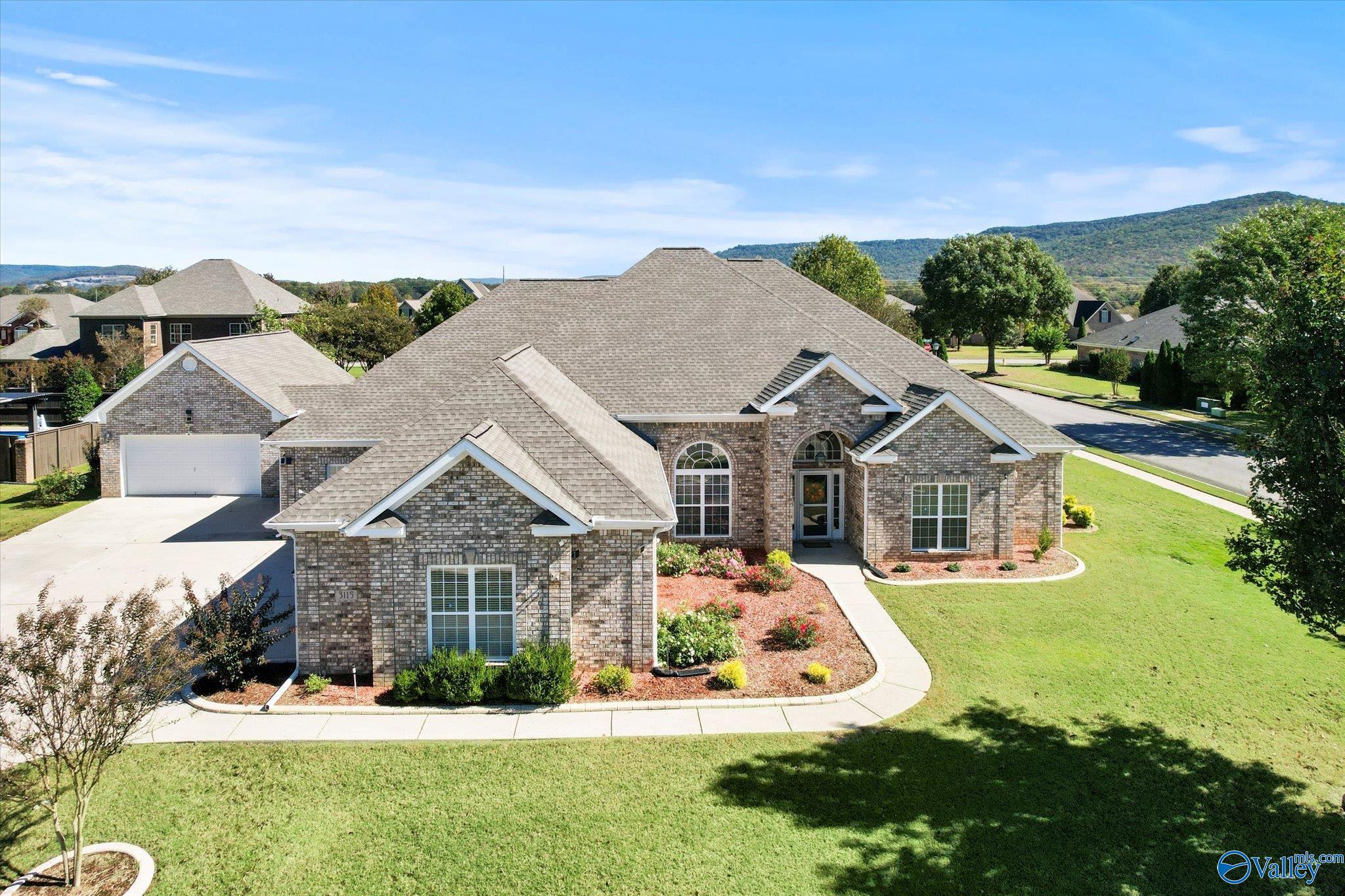3115 SE Stone Path Lane For Sale, Hampton Cove, AL 35763 Multifamily ...