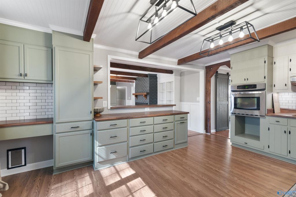 3418 Tanglewood Drive, Decatur, AL 35603 | MLS 21910080 | Listing ...