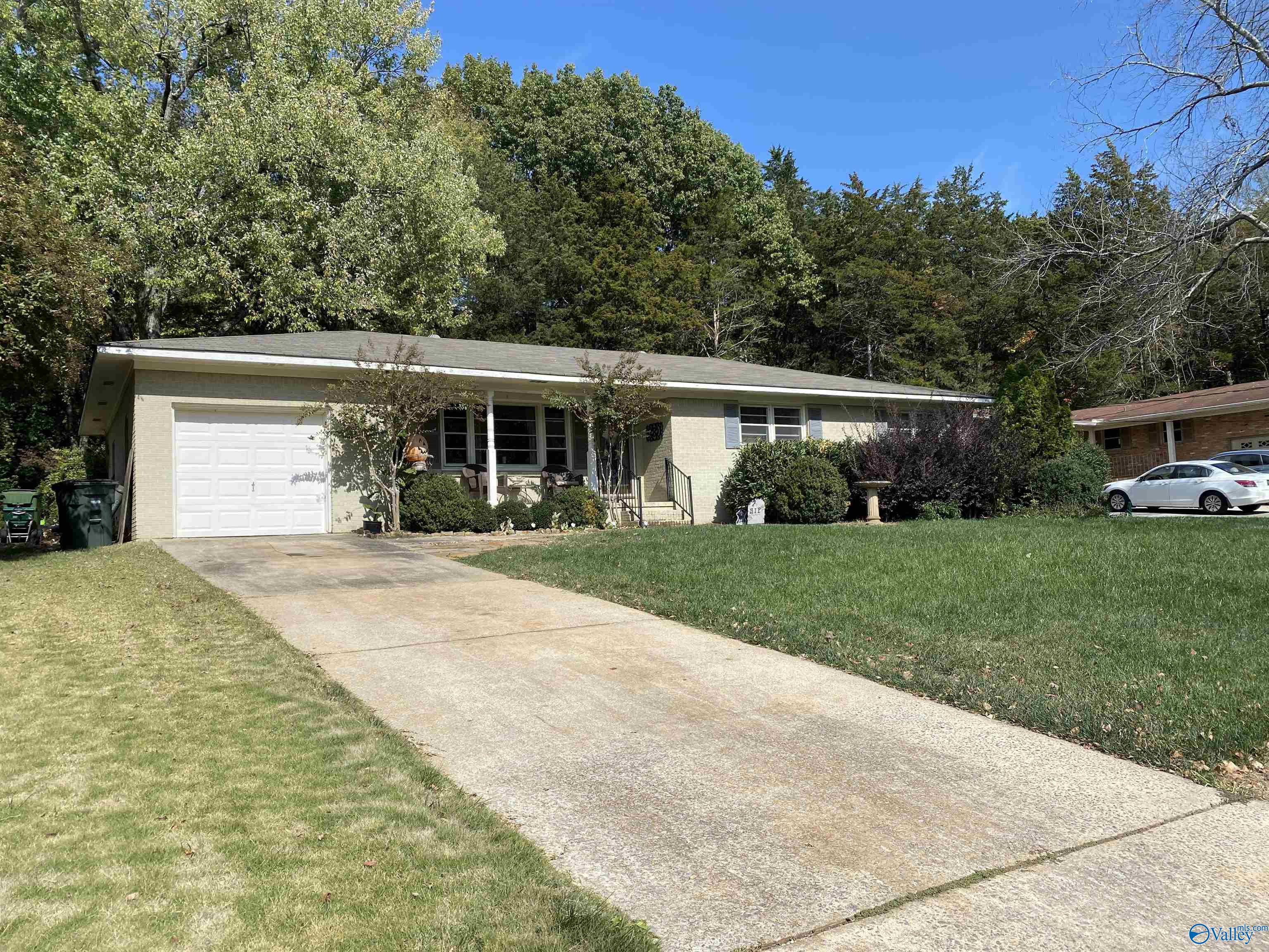 2205 Shades Crest Road, Huntsville, AL 35801 | MLS 1821208 | Listing ...