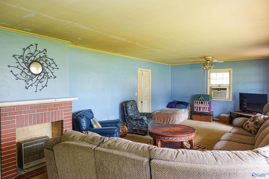 1626 Danville Rd Sw, Decatur, AL 35601 for sale - Stessa