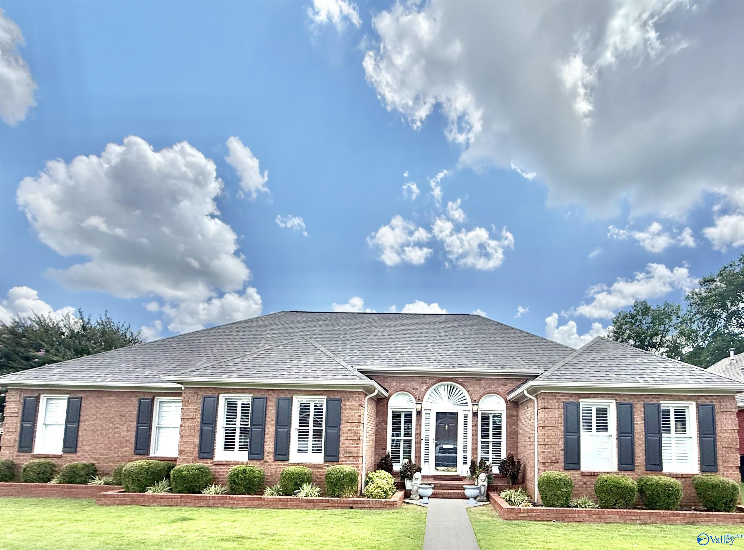 3309 Loggers Place, Decatur, AL 35603 | MLS 21908590 | Listing ...