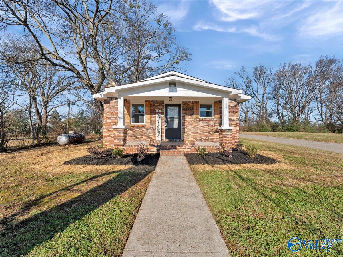 749 NW Sykes Street, Decatur, AL 35601 | MLS 21906743 | Listing ...