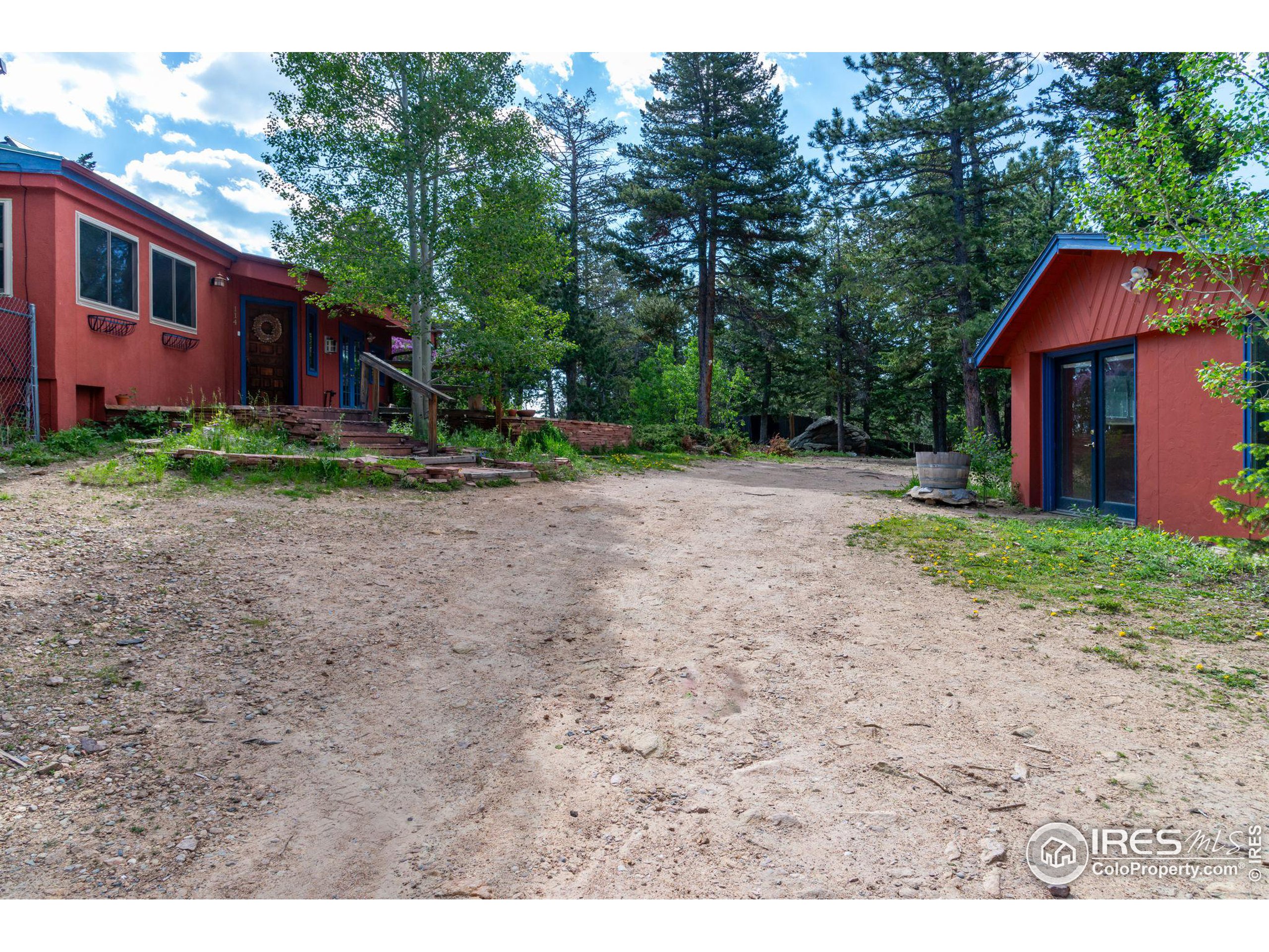 View Real Estate at: 114 Signal Rock Rd, Golden, CO 80403 - Unreal Estate