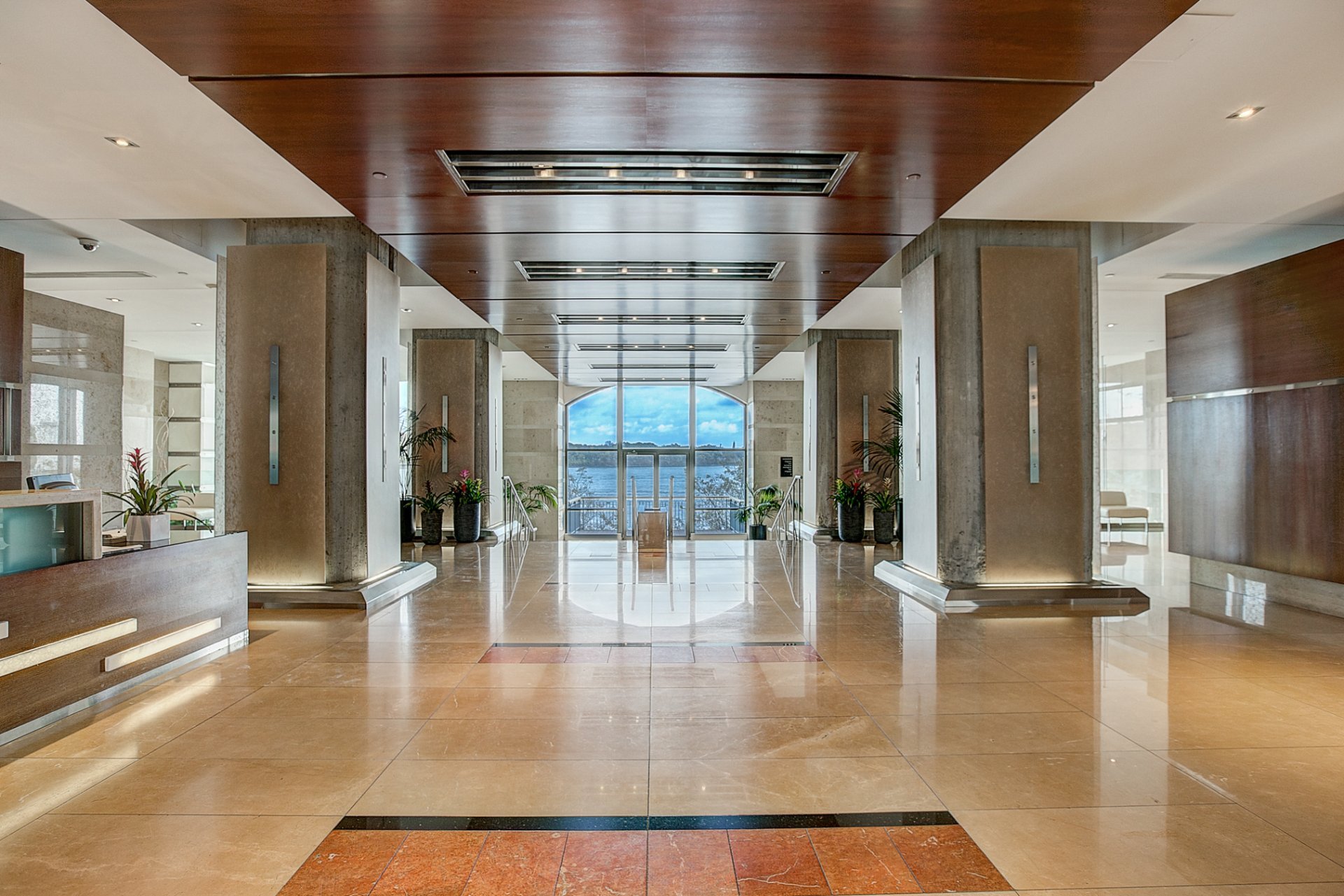 Engel & Völkers | 1000 Rue de la Commune E. PH922, Montréal (Ville ...