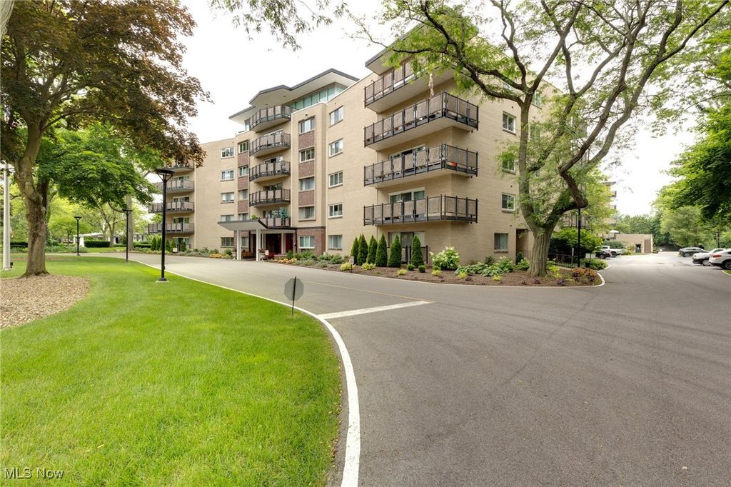 255 N Portage Path 210, Akron, OH 44303, MLS #5131722 - Howard Hanna