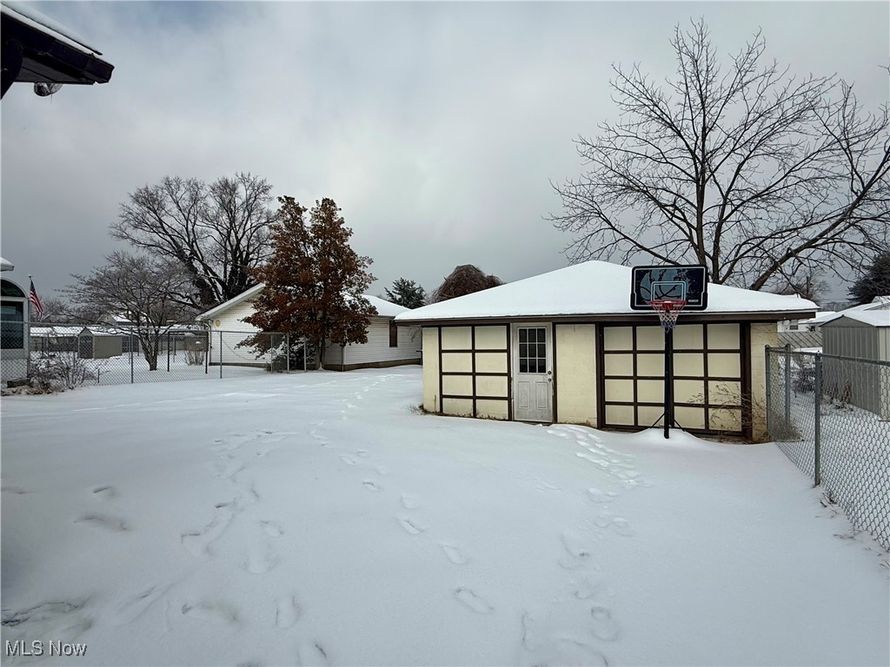 921 17th St, Vienna, WV 26105 for sale - Stessa