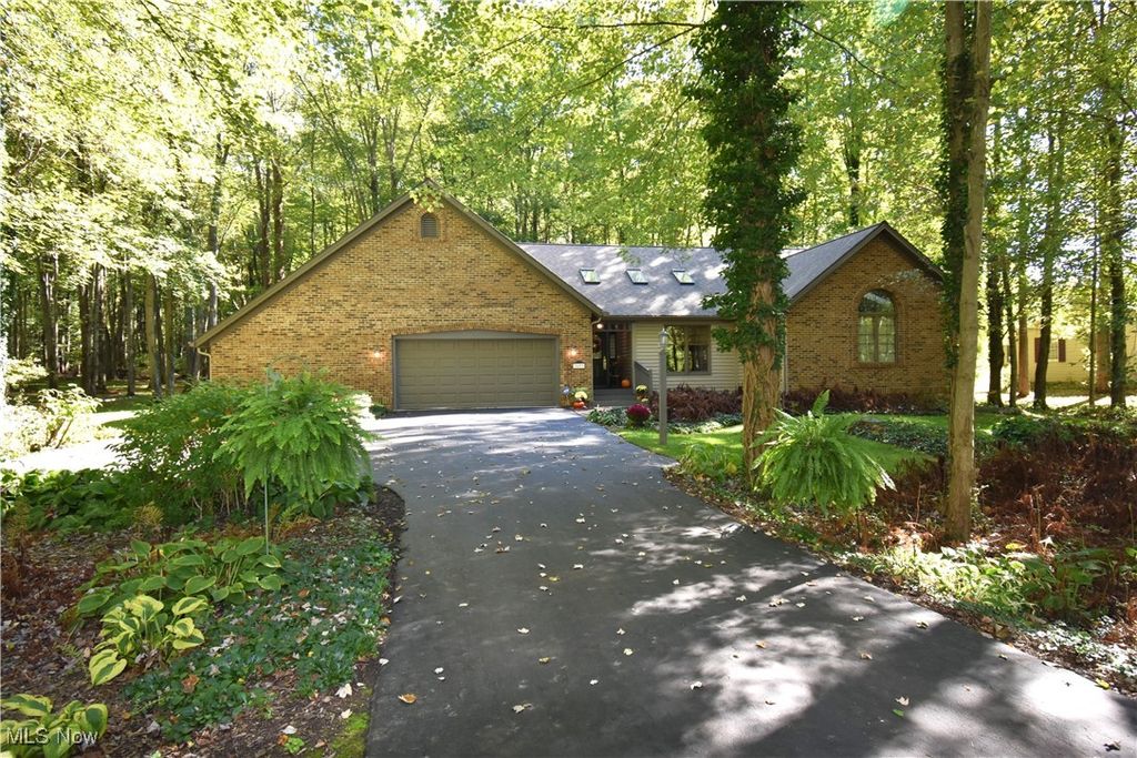 3693 Creed Street, Hubbard, OH 44425, MLS #5082869 - Howard Hanna