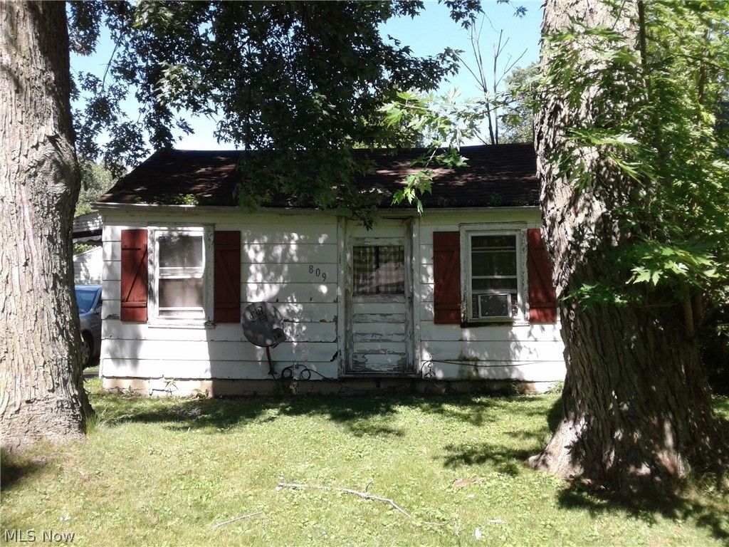 809 Howard Drive, Vermilion, OH 44089, MLS #5051010 - Howard Hanna