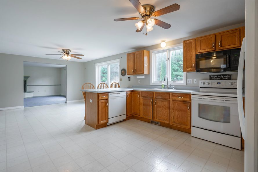 38 Mallard Pt, Merrimack, NH 03054 for sale - Stessa