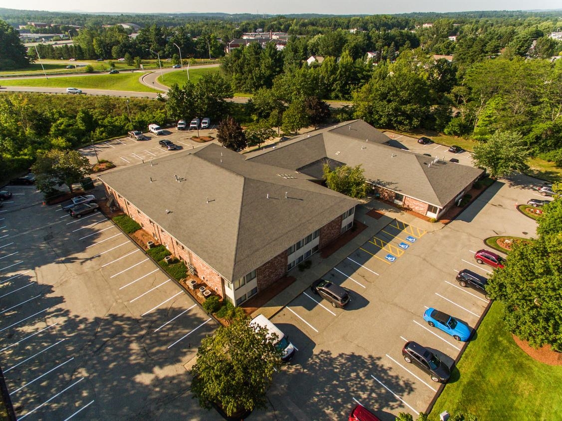 155 Main Dunstable Road Unit 220, Nashua, NH 03060 | MLS 4980845 ...