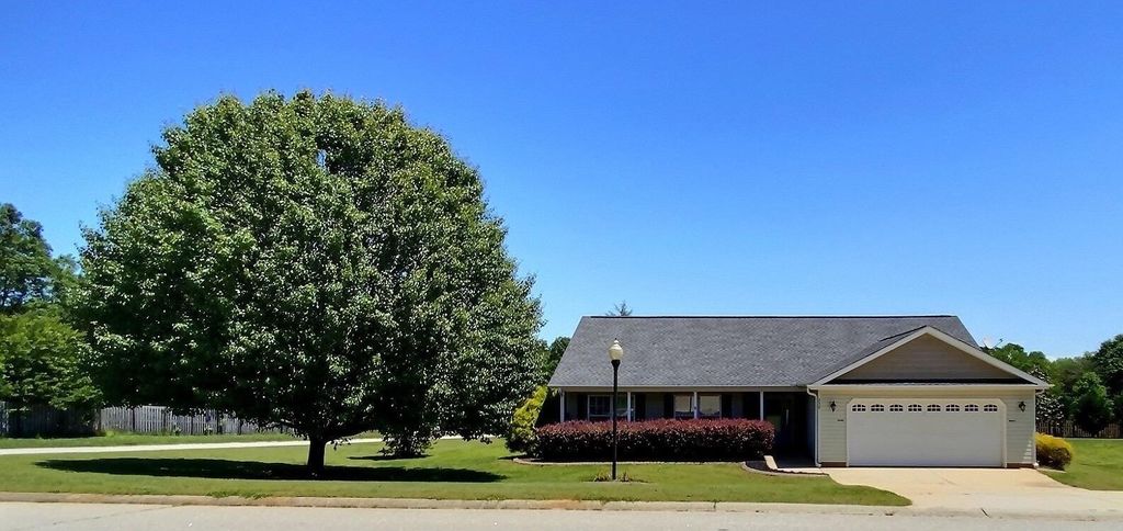 239 Heatherbrook Dr, Lyman, SC 29365, MLS #300109 - Allen Tate