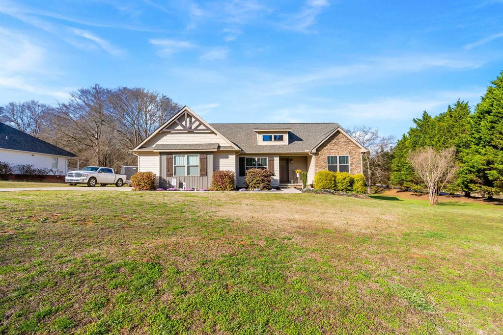 304 Swamp Fox, Spartanburg, SC 29306, MLS #309110 - Howard Hanna