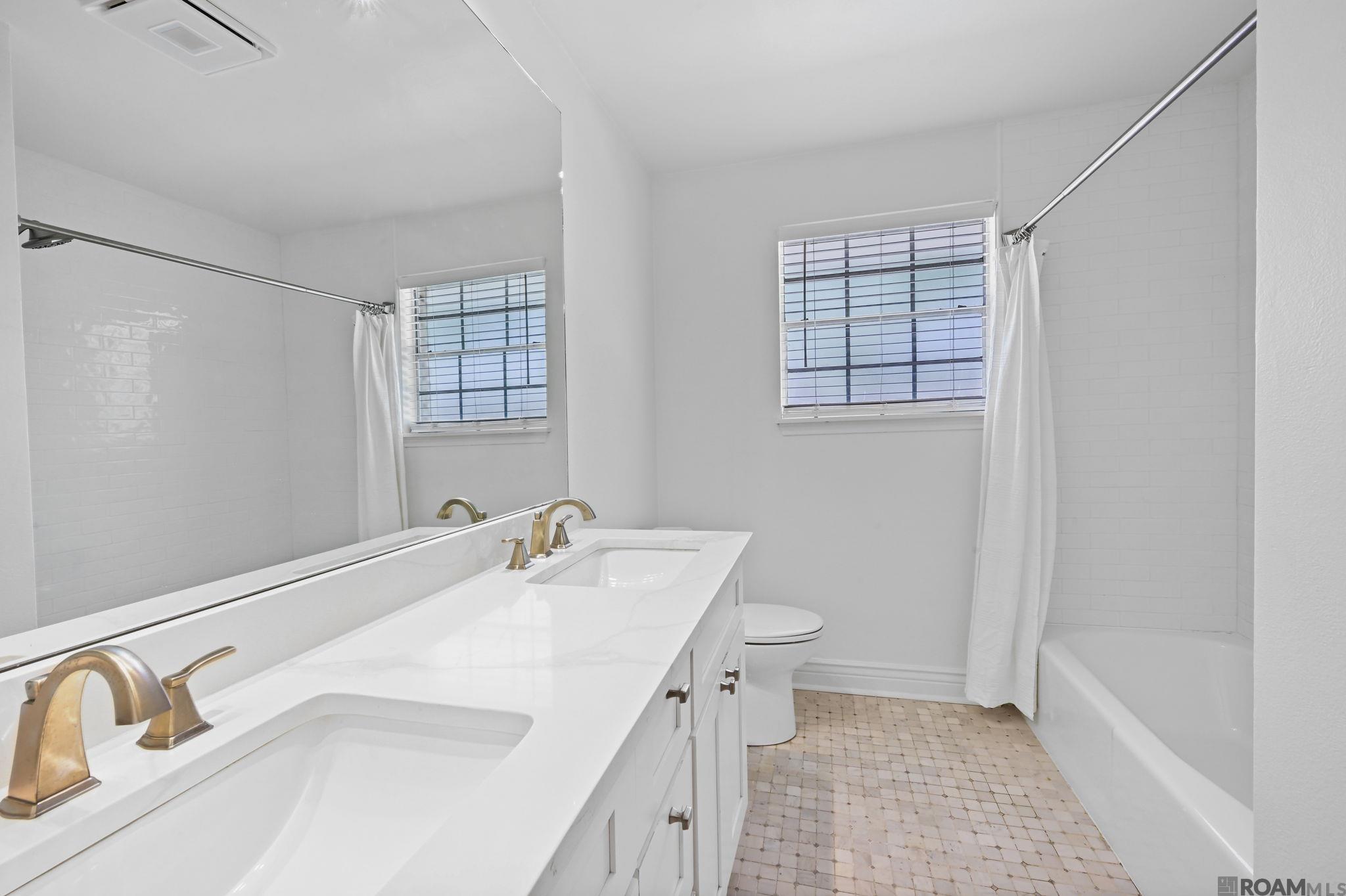 726 BROMLEY DR, BATON ROUGE, LA 70808 | REMAX