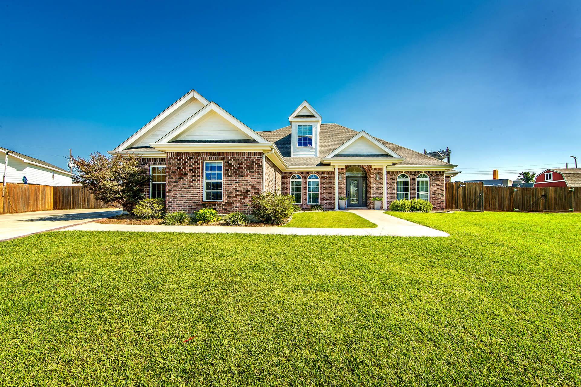 188 West 40th Street For Sale, Cut Off, LA 70345 Home | ByOwner