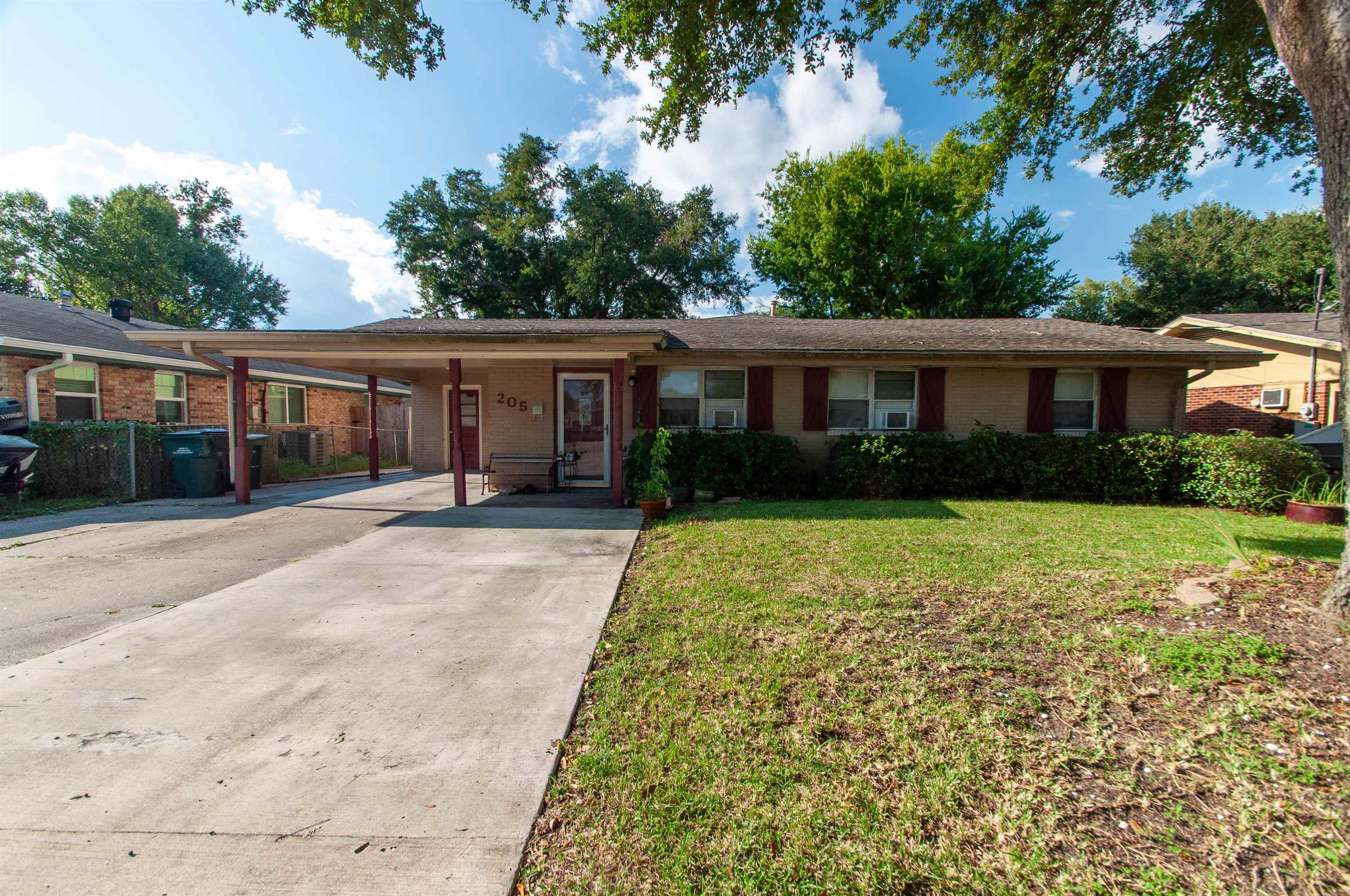 205 Harding Dr, Houma LA Real Estate Listing | exitrealty.com®