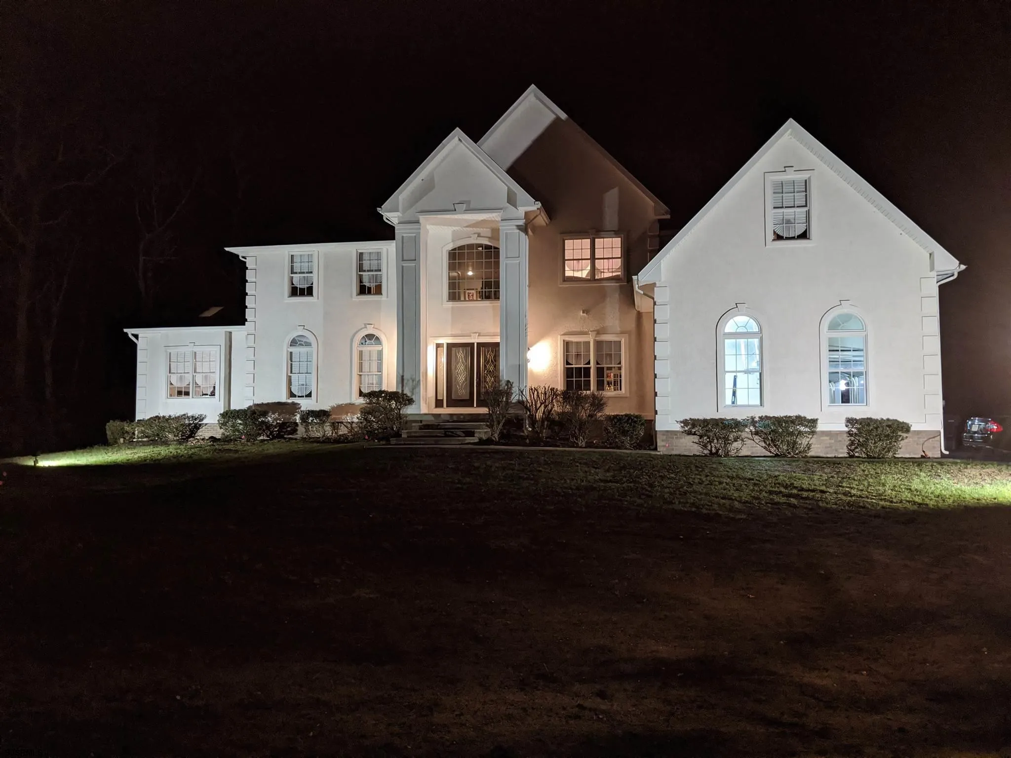 2371126654.jpeg?format=webp