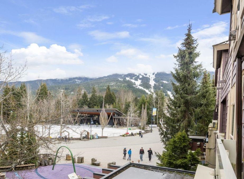 204-4338 Main (Week 6) Street, Tyndall Stone Lodge, Whistler | Condo ...