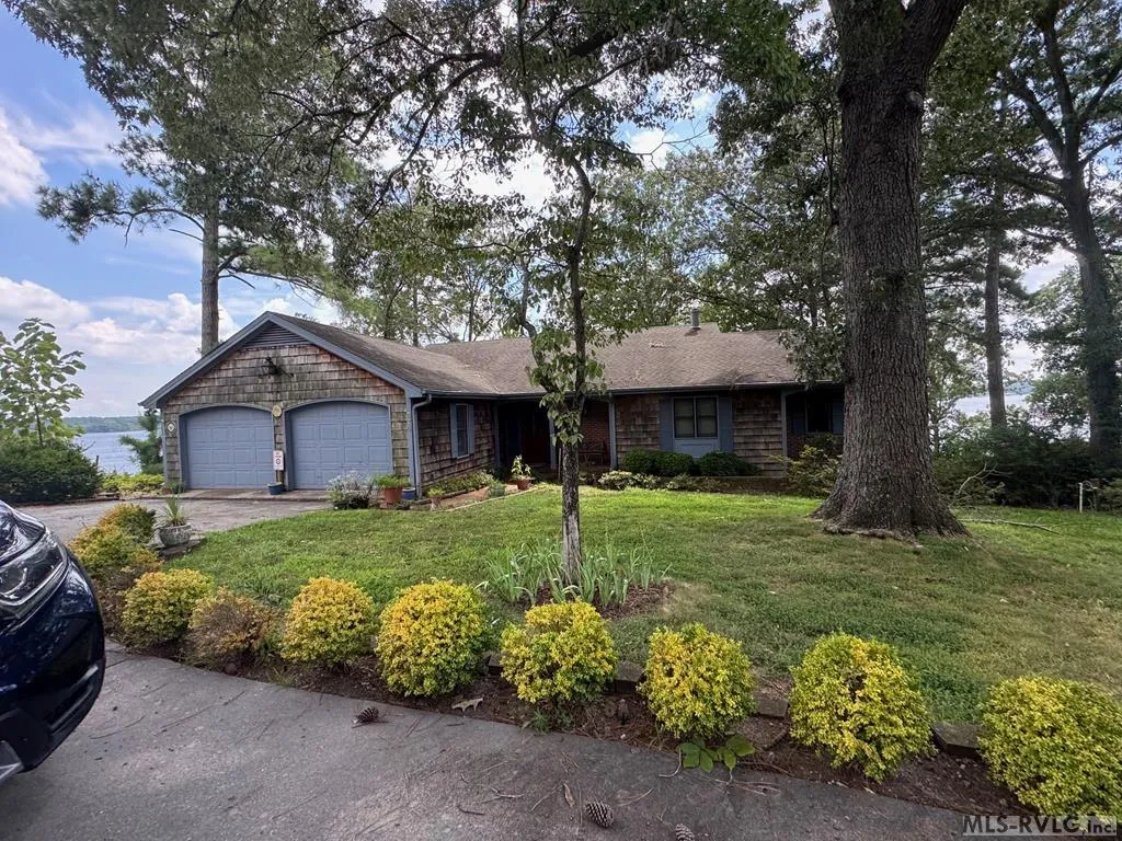 1228433007.jpeg?format=webp