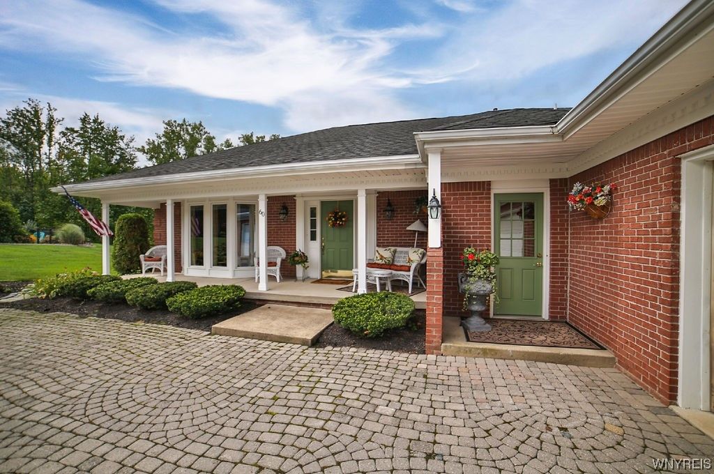 60 Willowbrook Drive, Orchard Park, NY 14127, MLS #B1525050 - Howard Hanna