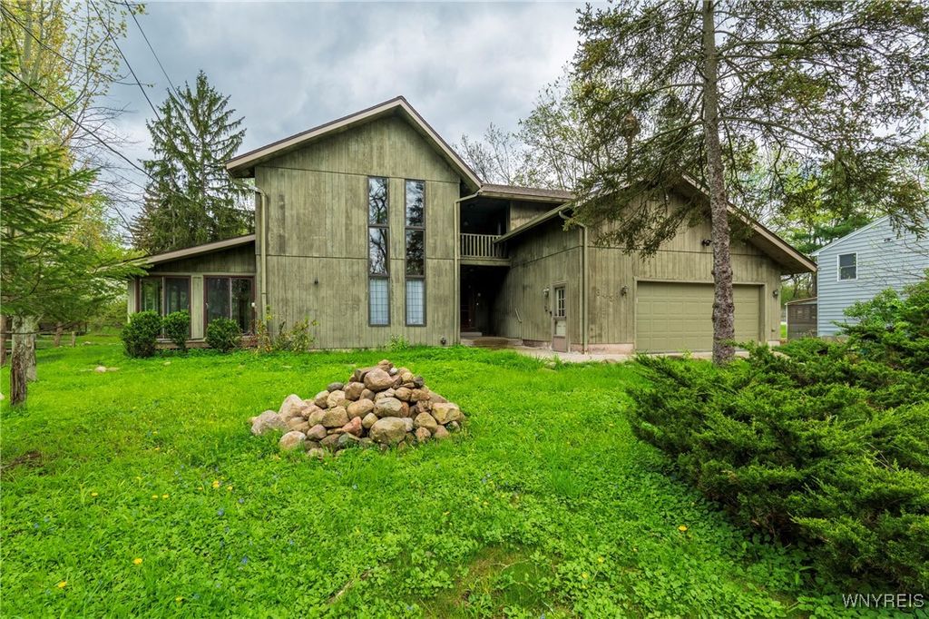 345 Allendale Road, West Seneca, NY 14224, MLS #B1604494 - Howard Hanna