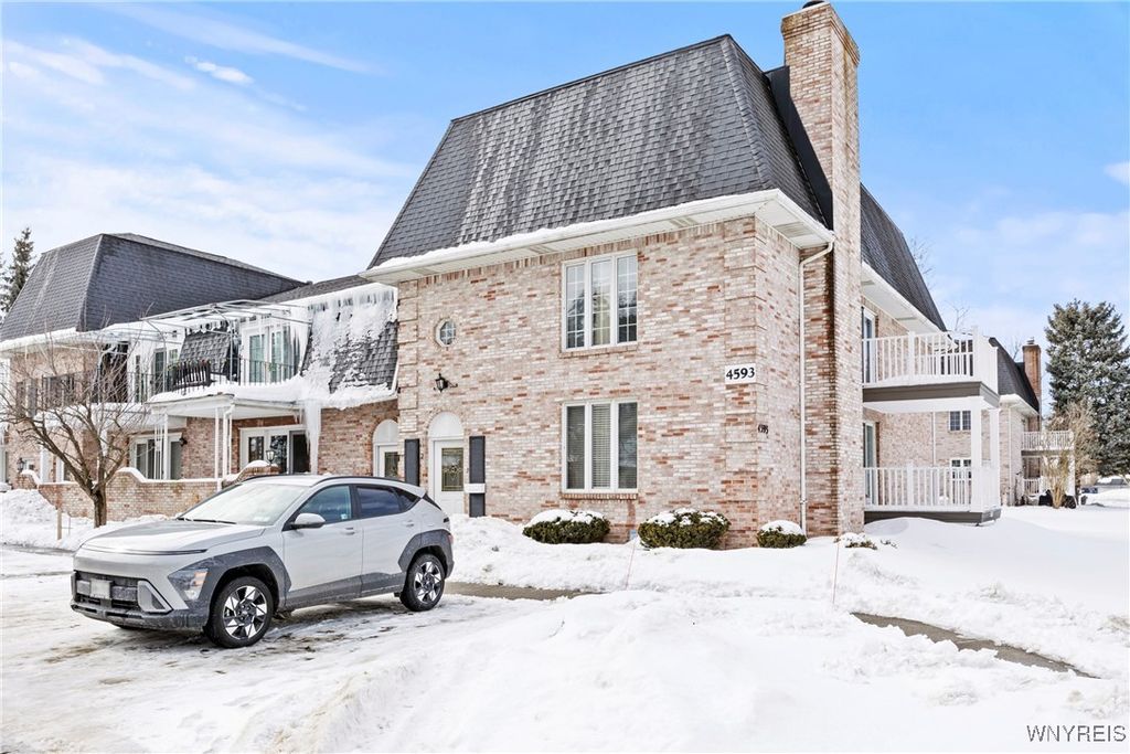 4593 Chestnut Ridge Road 2, Amherst, NY 14228, MLS #B1589832 - Howard Hanna