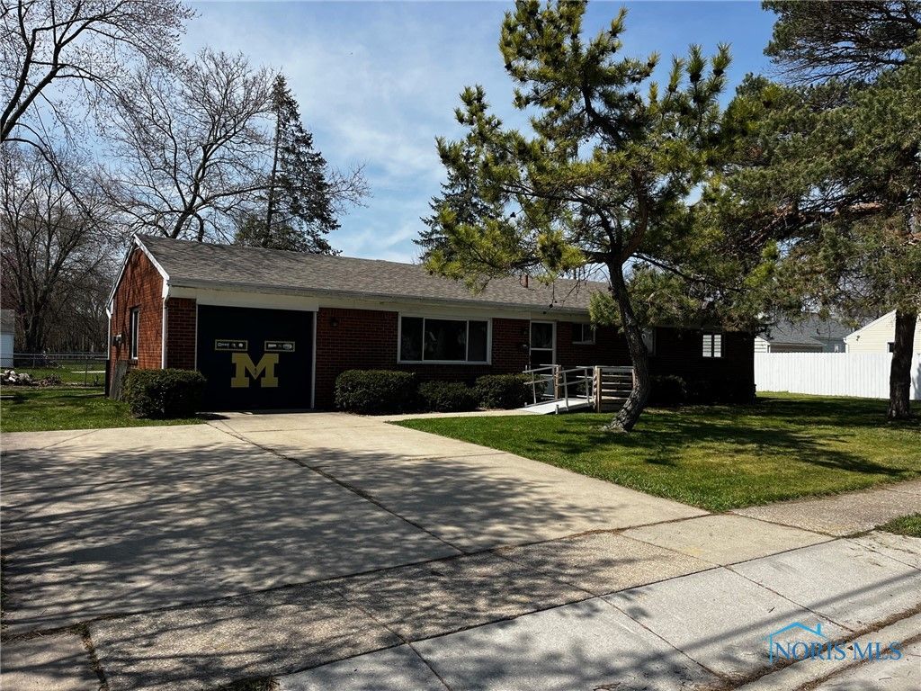 1137 Michigan Avenue, Maumee, OH 43537, MLS #6128613 - Howard Hanna