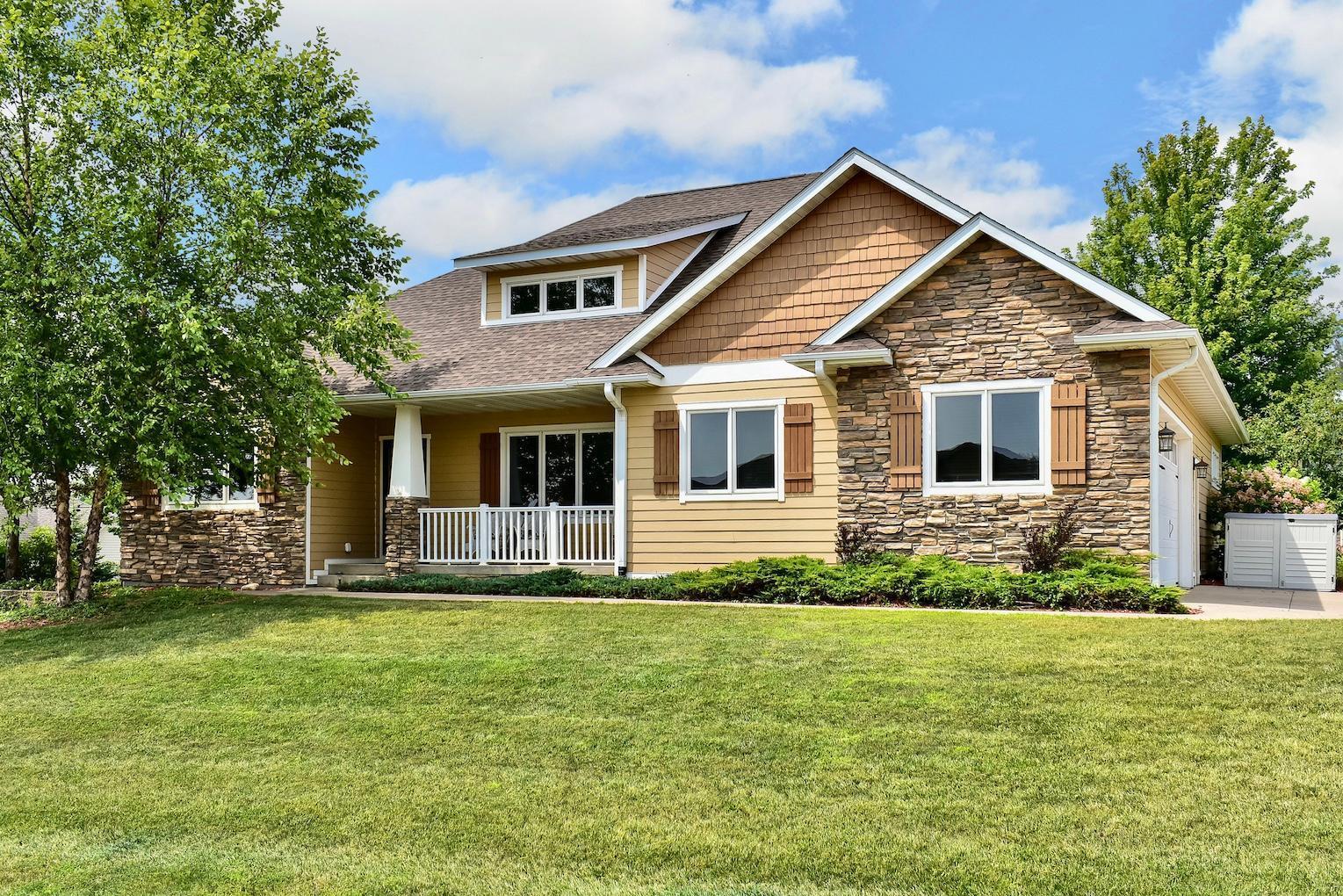 1368 Crestview Drive, Winona, MN 55987 | MLS 6768917 | Listing ...