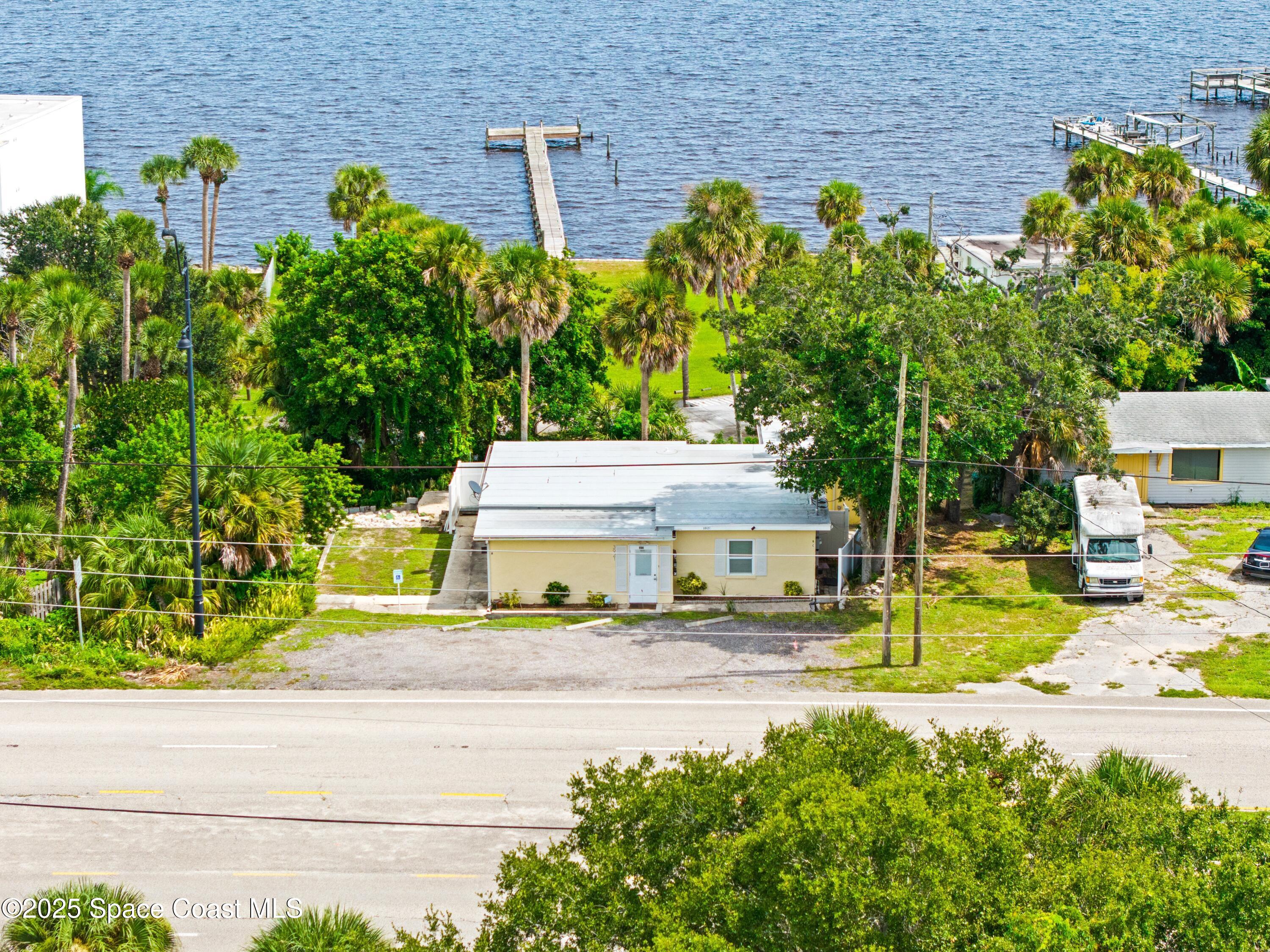 3921 Dixie NE Highway, Palm Bay FL Real Estate Listing | exitrealty.com®