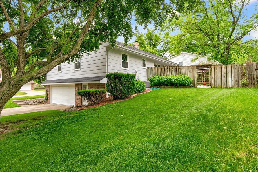 1236 20th St, West Des Moines, IA 50265 for sale - Stessa