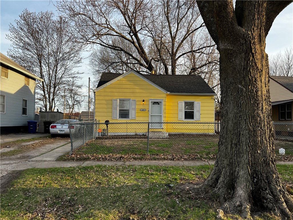 2435 Logan Avenue, Des Moines, IA 50317 | MLS 670616 | Listing ...