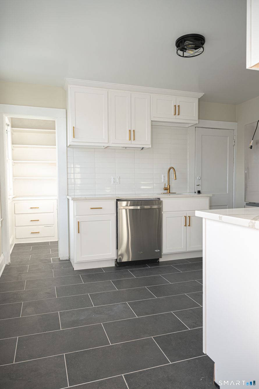 20 Roosevelt St, Manchester, CT 06040 for sale - Stessa