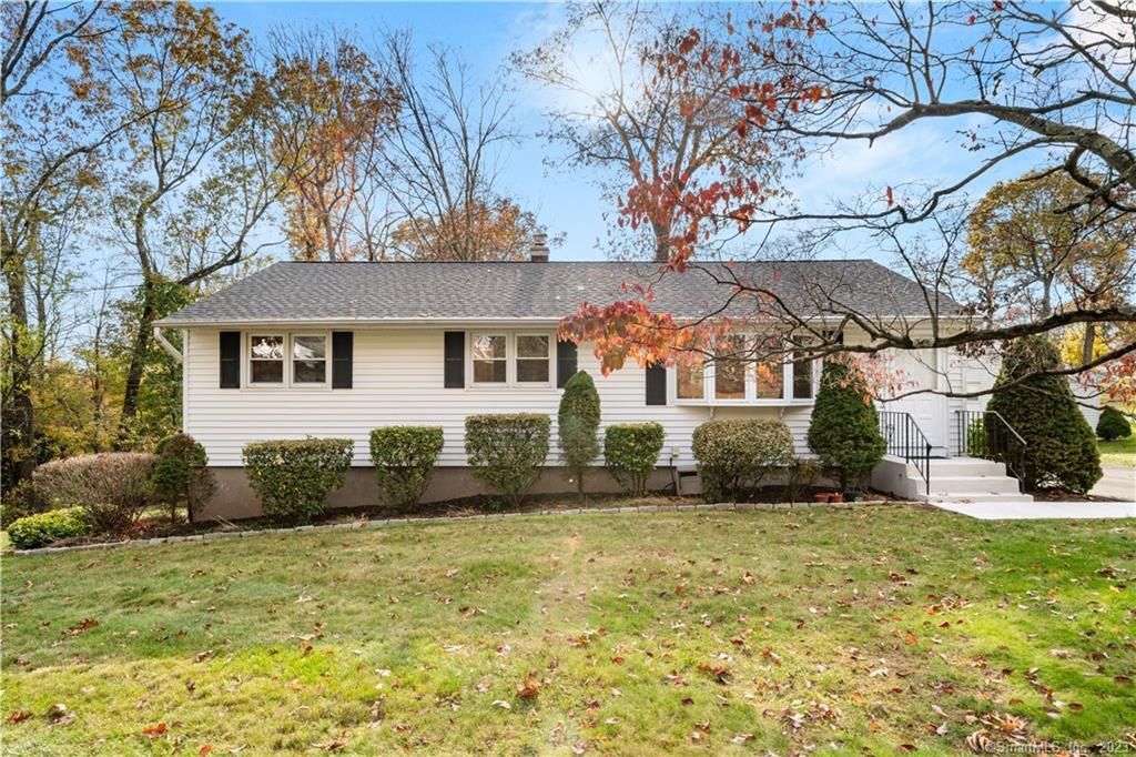 71 Charnes Drive, East Haven, CT 06513, MLS #170602999 - Howard Hanna