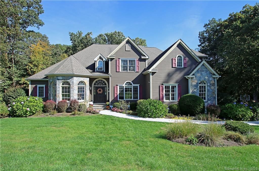 27 Oak Ridge Drive, Newtown, CT 06470, MLS #170602945 - Howard Hanna