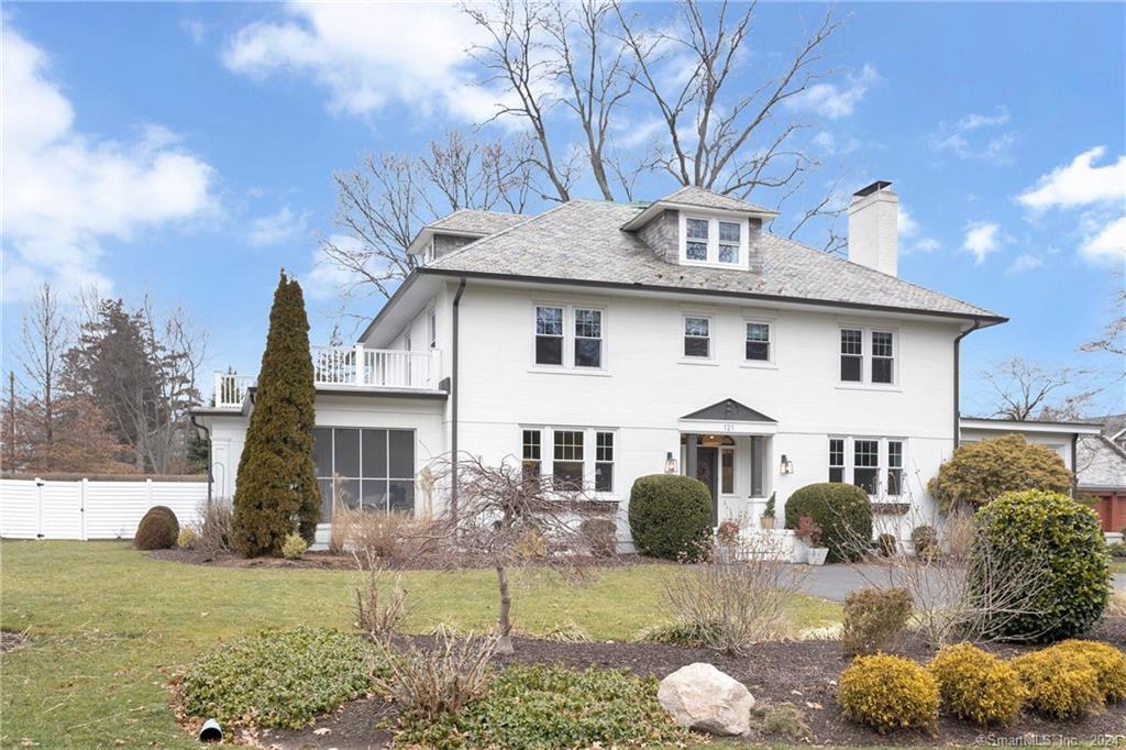 121 Fairview Avenue | Joshua Weisman