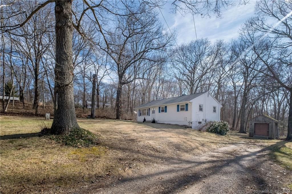 9 Cedar Ridge Road, East Lyme, CT 06333, MLS #170621629 - Howard Hanna