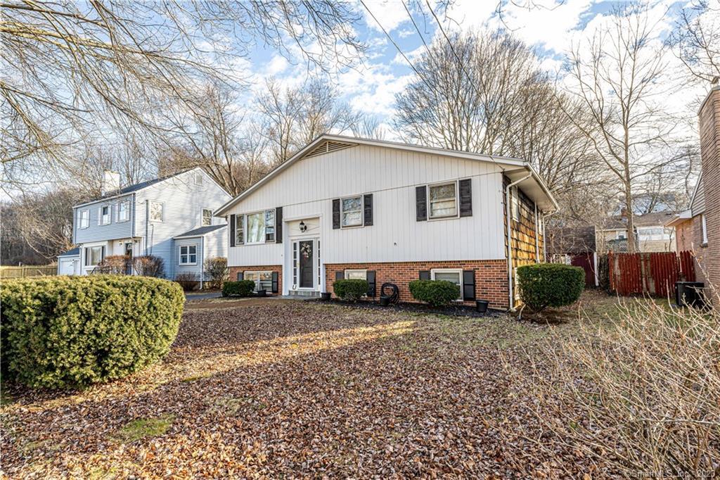 View Real Estate at: 55 Reyna Road, Hamden, CT 06514 - Unreal Estate