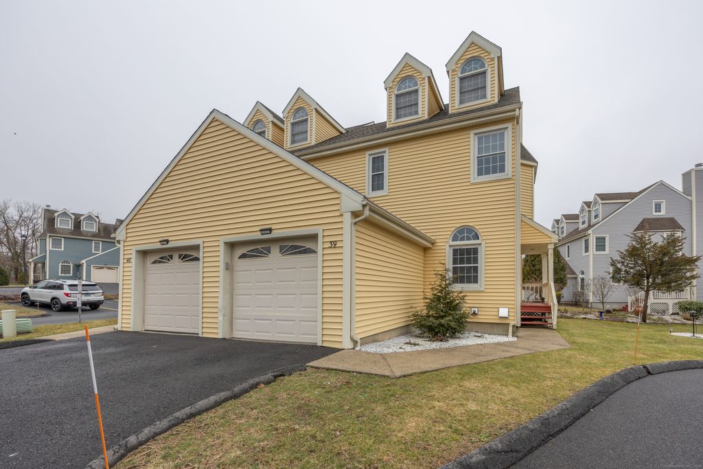 101 Madeline Avenue APT 39, Waterbury, CT 06708, MLS #24001908 - Howard ...