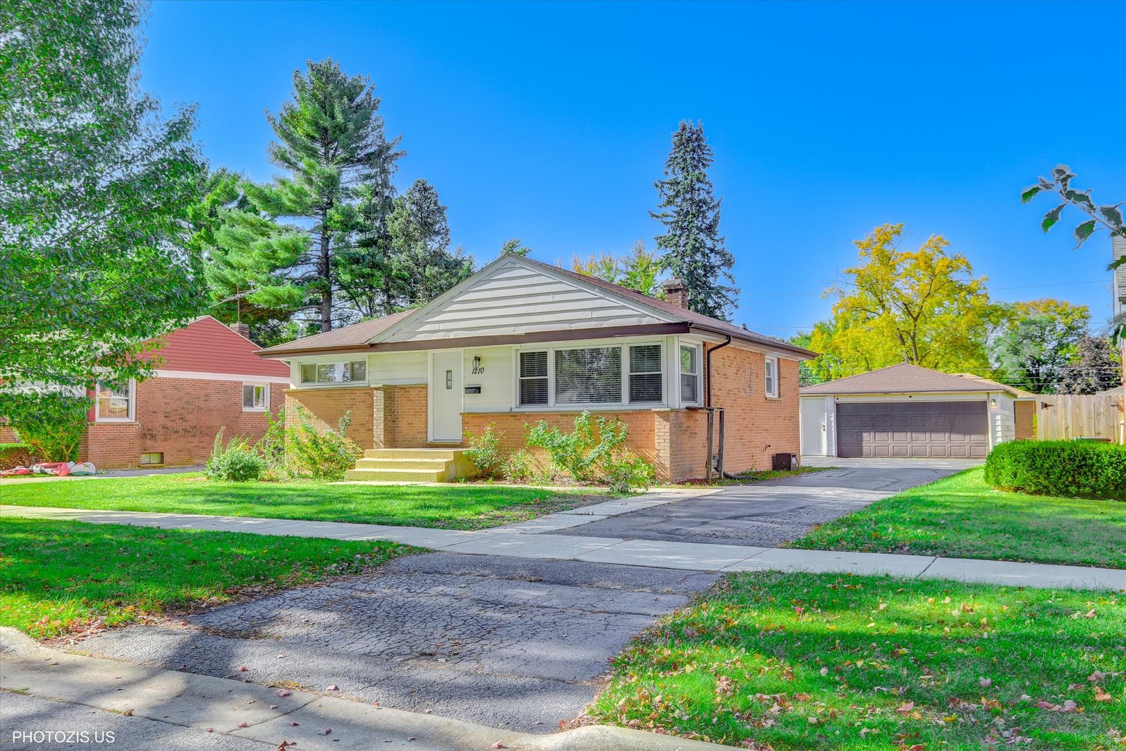 1210 Mohawk Drive, Elgin, IL 60120 | MLS 12500224 | Listing Information ...