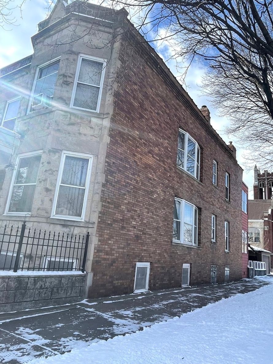 656 N Drake Ave, Chicago, IL 60624 for sale - Stessa