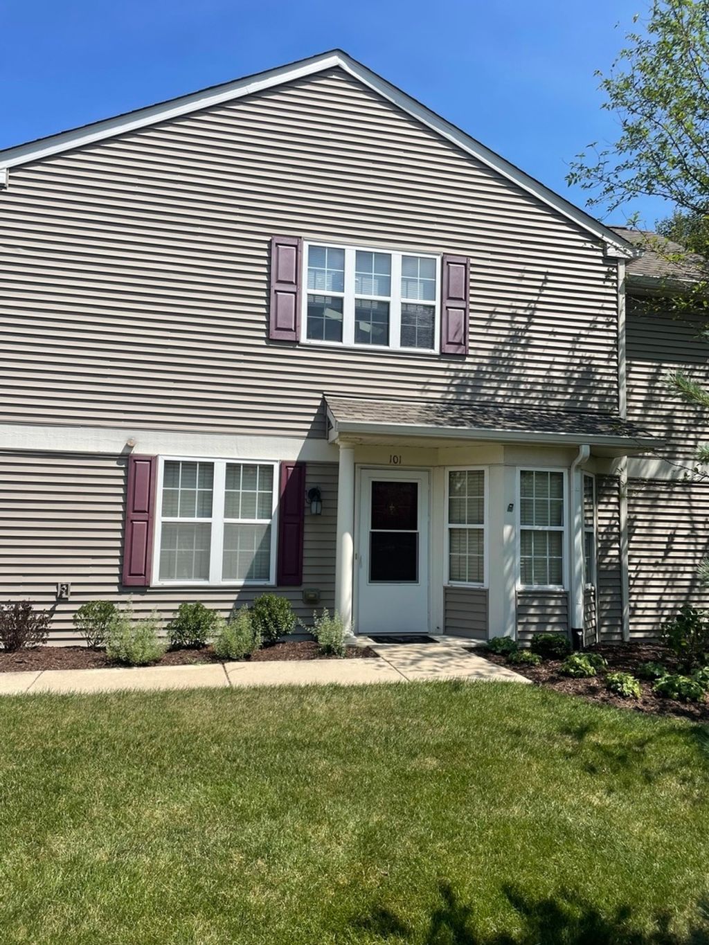 2219 Waterleaf Court Unit 101, Naperville, IL 60564 | MLS 12187151 ...