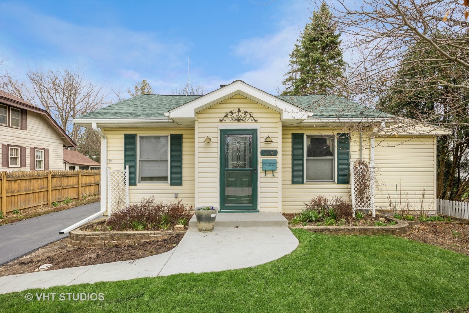 Search Area Properties | Kay Wirth | Crystal Lake Broker, CRS, GRI, PMN ...