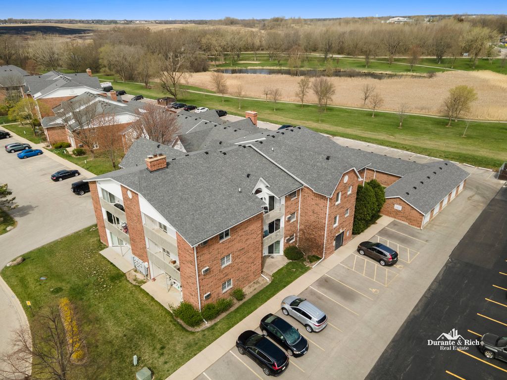 1363 Cunat Court Unit 2B, Lake In The Hills, IL 60156 | MLS 11756504 ...