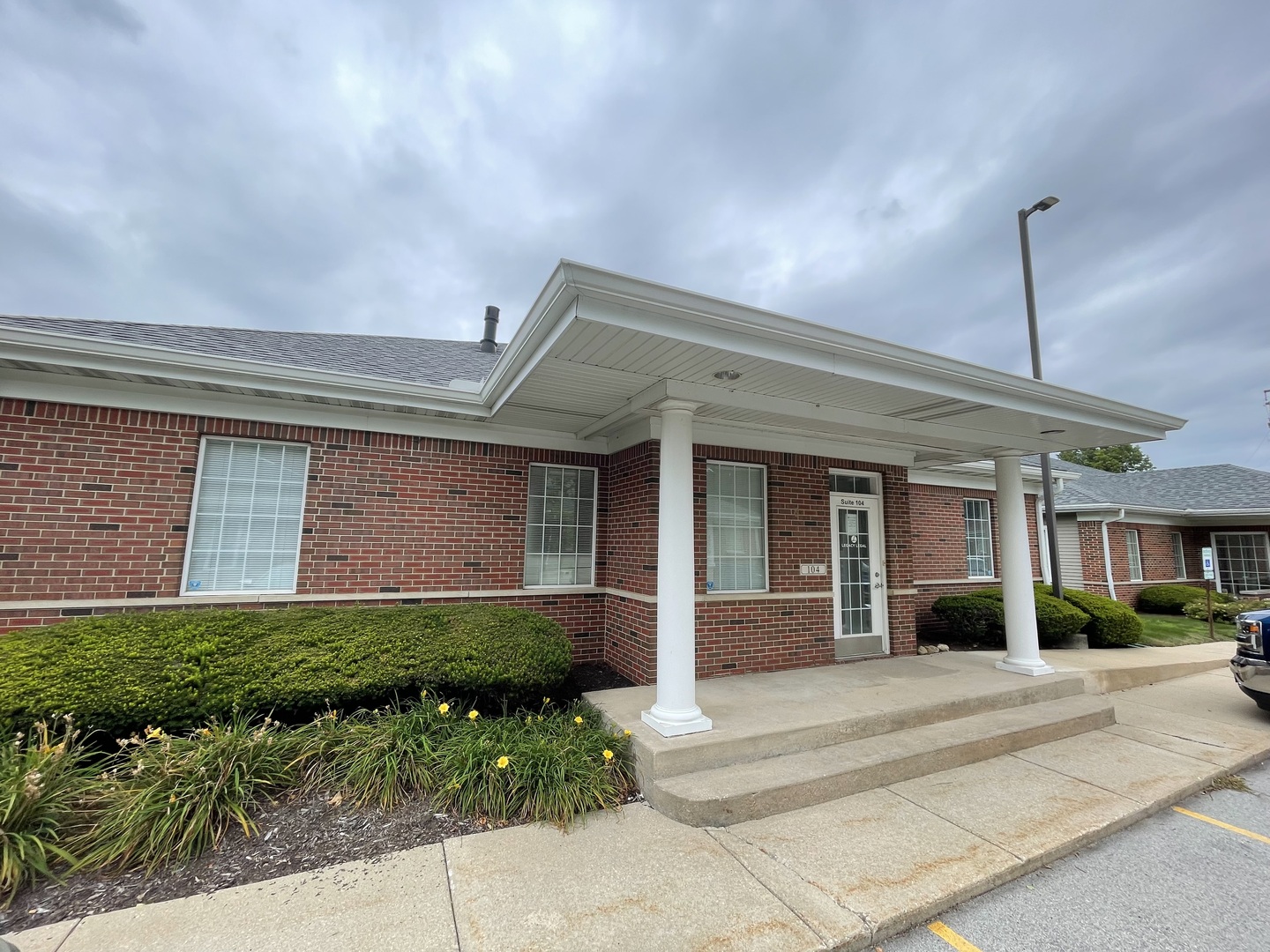 2504 Galen Drive Unit 104, Champaign, IL 61821 | MLS 12454743 | Listing ...