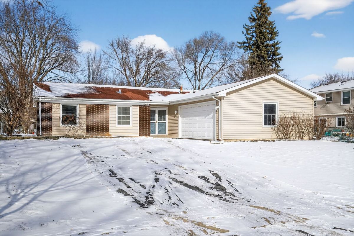1345 Laurie Ln, Hanover Park, IL 60133 for sale - Stessa